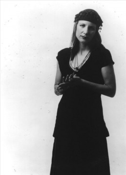 Kendra Smith | The Disappearing Art of Living – Kosmos Journal