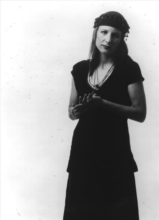 Kendra Smith | The Disappearing Art of Living – Kosmos Journal